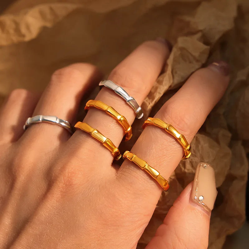 18k Simple Joint Ring – Huenaut