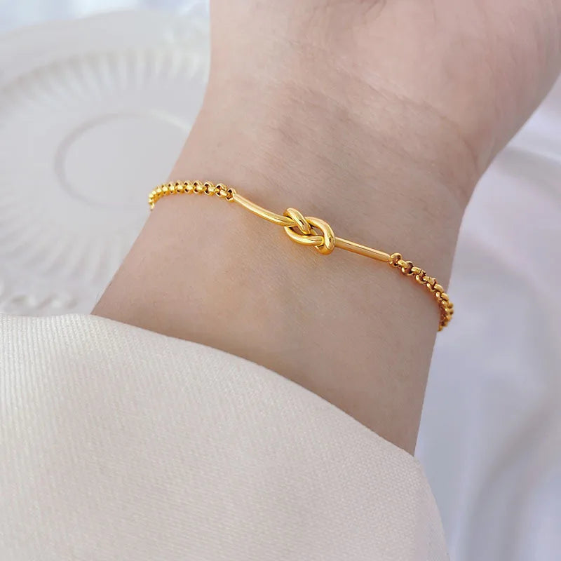 The Infinite Love Knot Bracelet – Huenaut