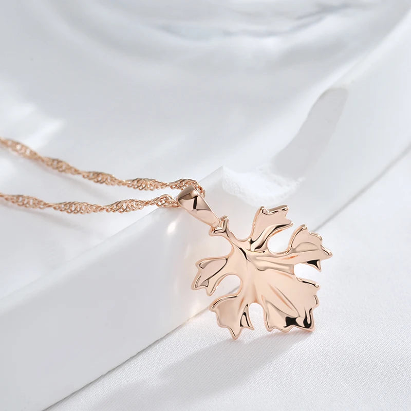 Maple Leaf Necklace – Huenaut